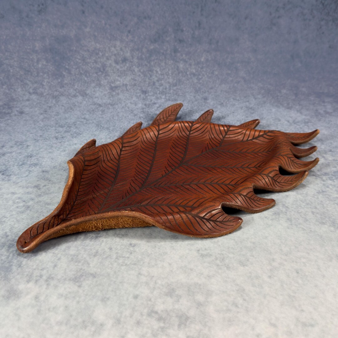 Nordic Vintage Leather Decorative Trays, Handmade Trays, 3D Leaf Trays ...