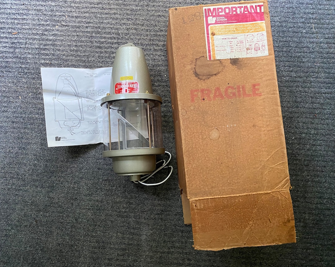 Vintage New Old Stock Federal Signal Corp. Beacon Ray 27S-120CSB ...