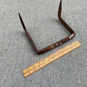 Early 17th - 18th Century Hand Forged Iron Primitive Beam Staple ...
