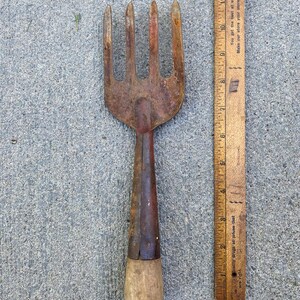 Choice Vintage Hand Held Metal Garden 3 and 4 Tine Pitchfork Style ...