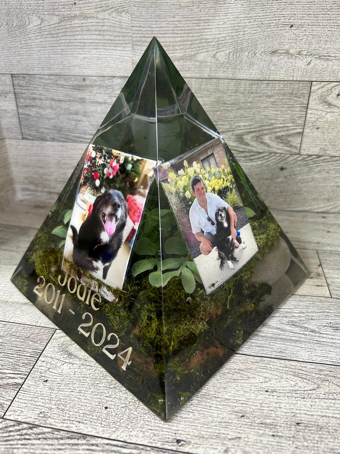 Custom Pet Memorial Resin Pyramid: Personalized Photo Keepsake - Etsy