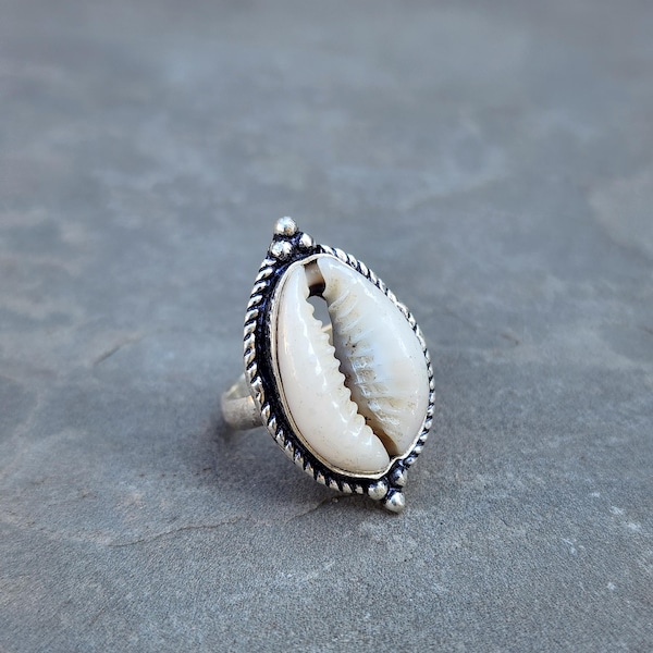 Cowrie Shell Ring - Etsy