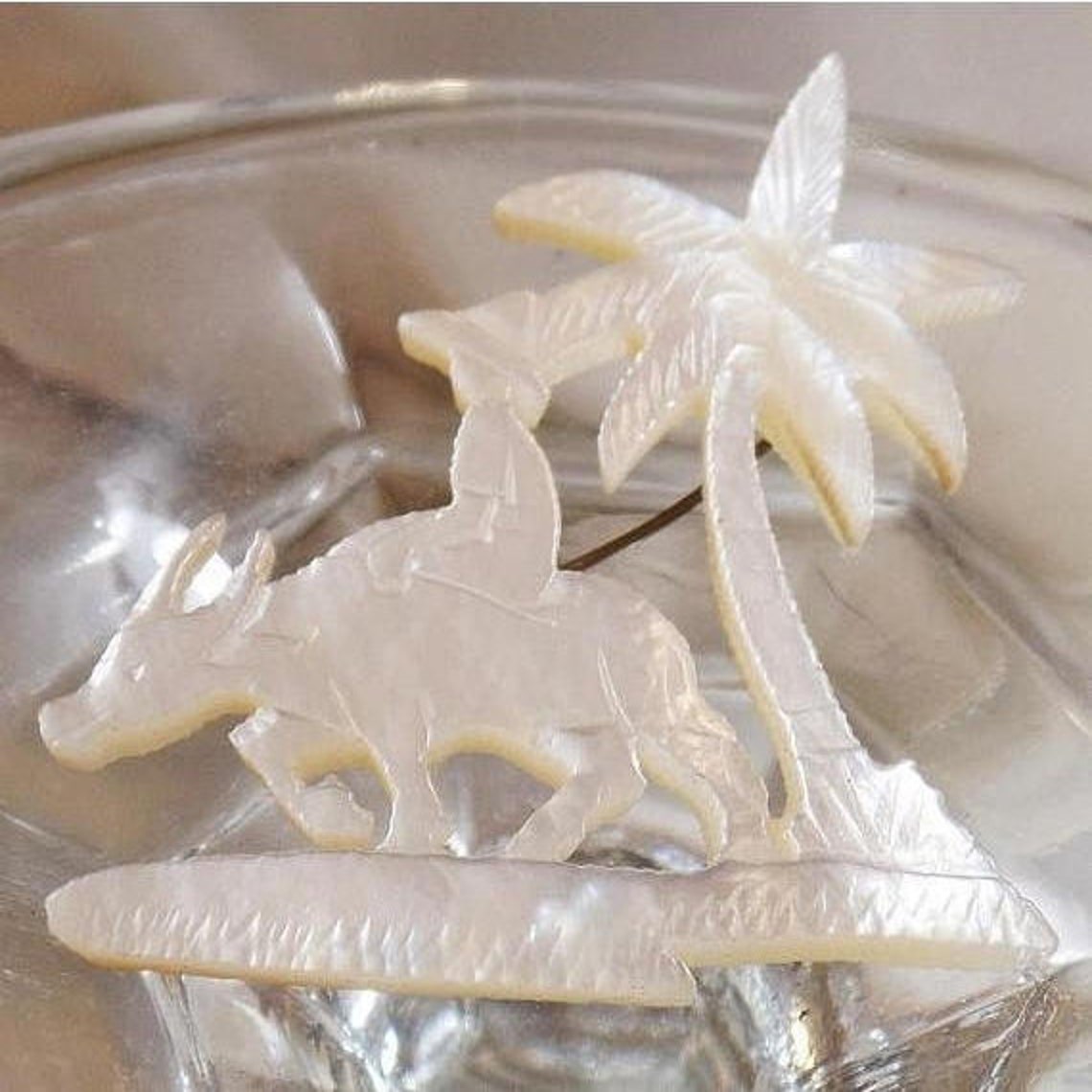 Mother of Pearl Carved Palm Tree Ox Rider Brooch. 1930s. Art - Etsy
