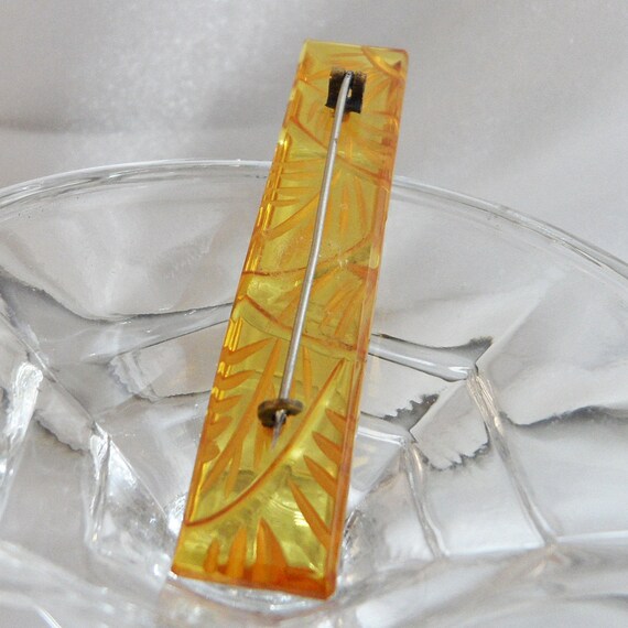 Bakelite Brooch. Bakelite Bar Pin. Carved Bakelite B… - Gem