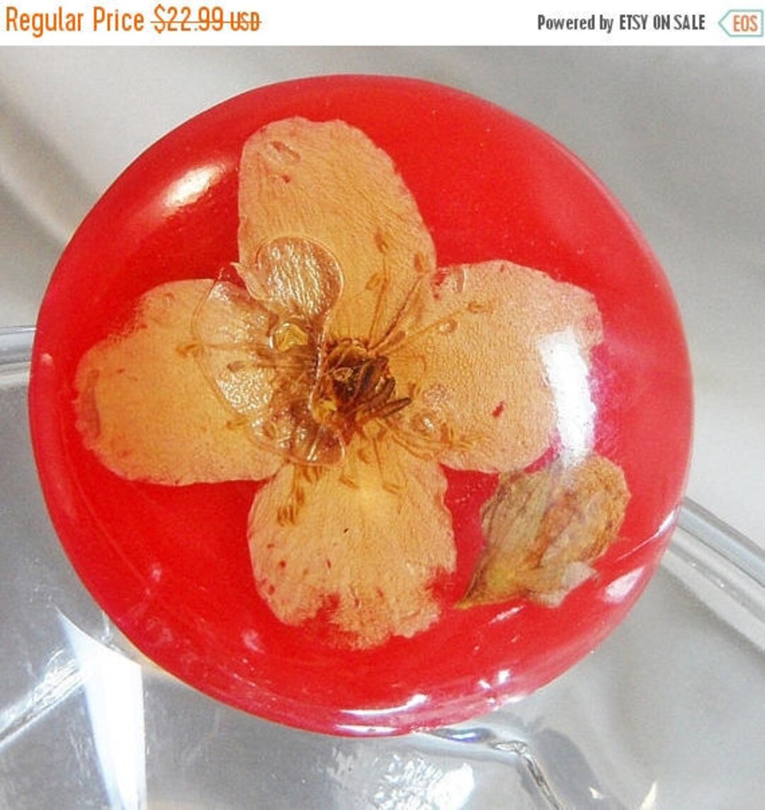 Flower Brooch. Red Lucite Dried Flower Brooch. Red Lucite Flower Pin ...