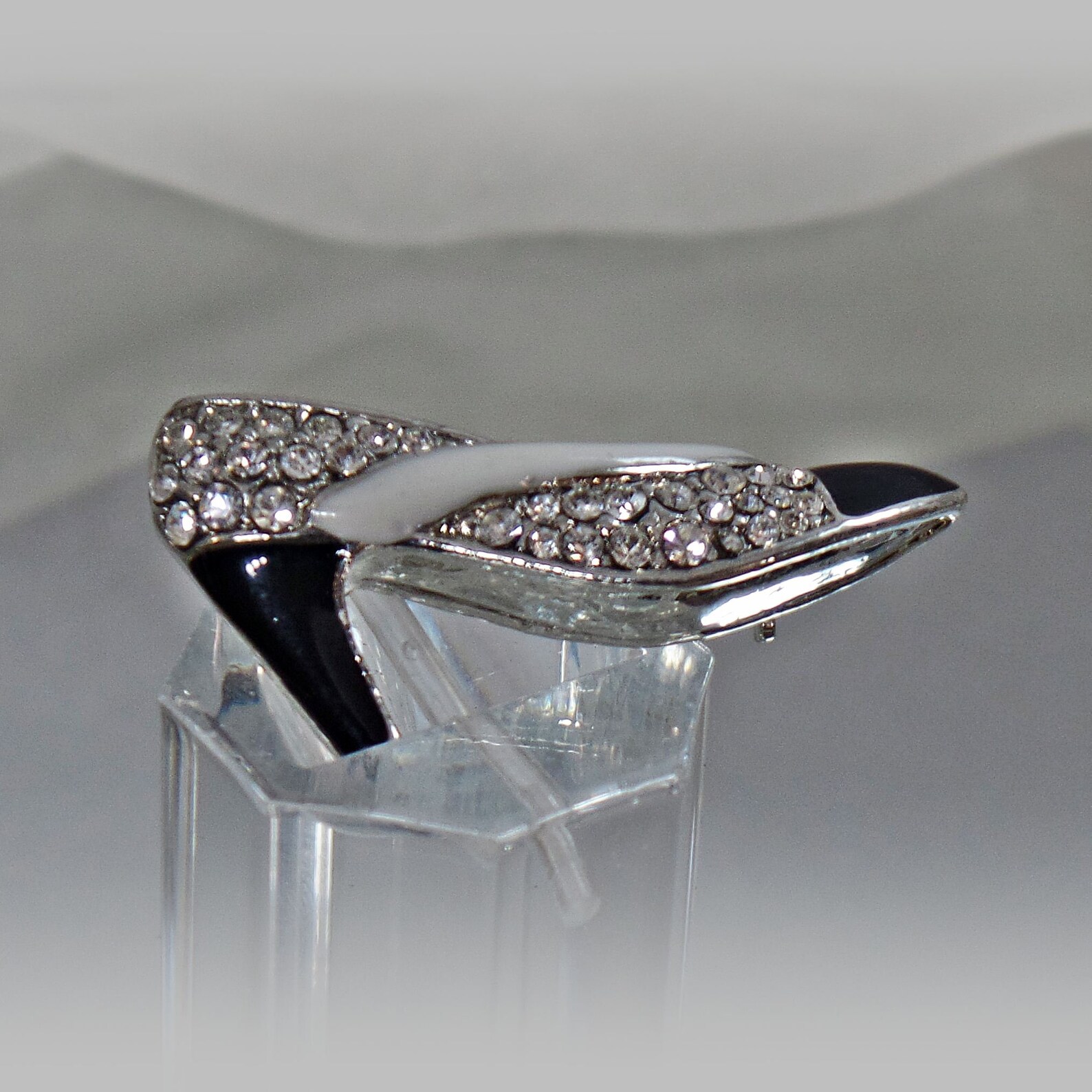 Shoe Brooch. Rhinestone Brooch. Vintage Brooch. Black White - Etsy