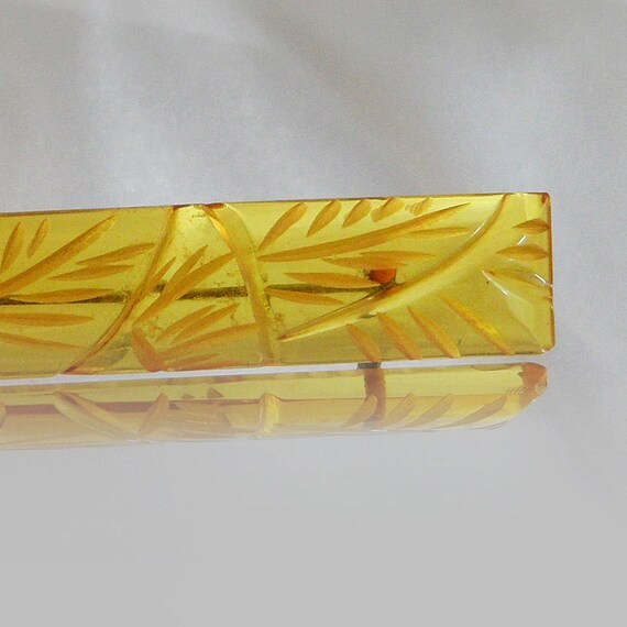 Bakelite Brooch. Bakelite Bar Pin. Carved Bakelite B… - Gem