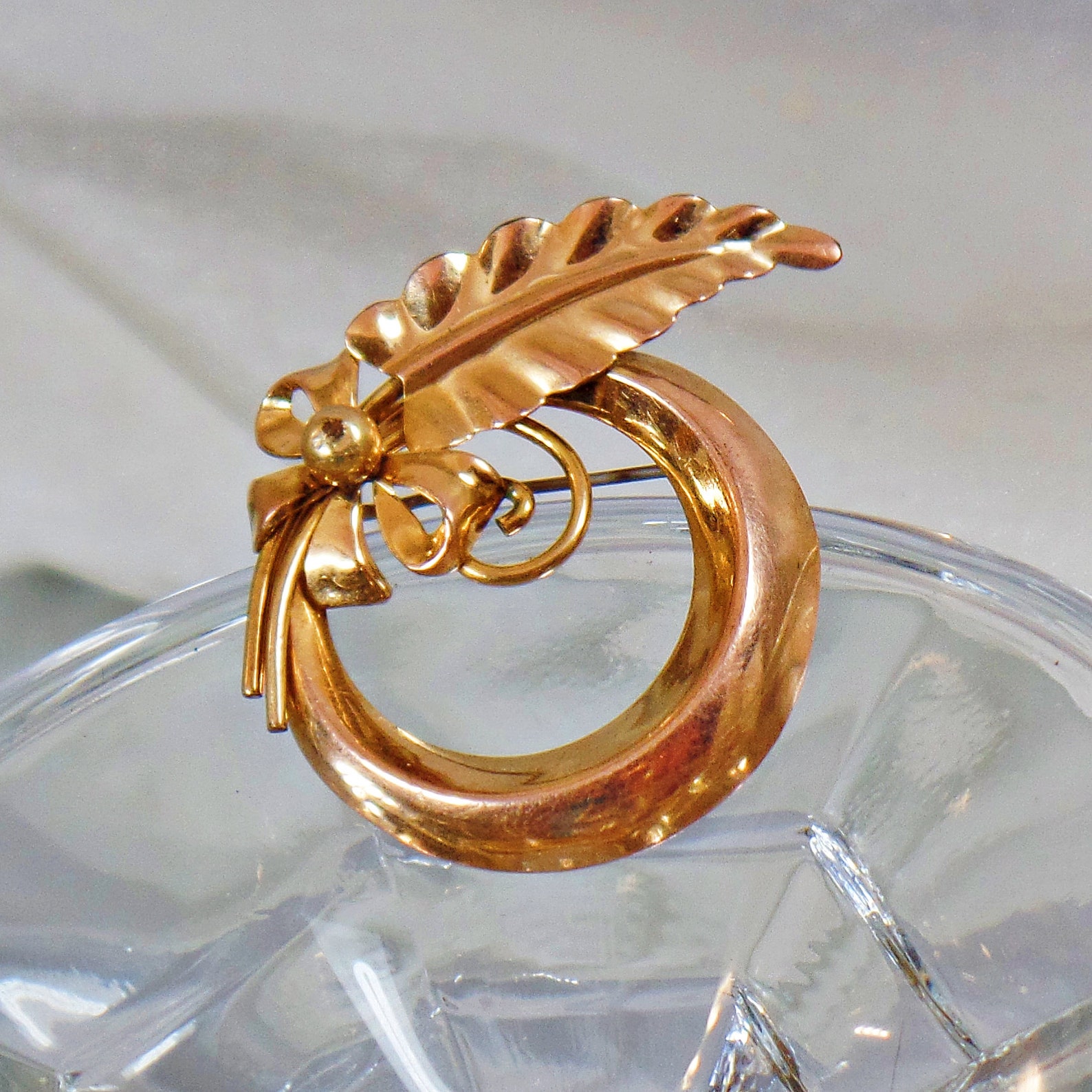 Rose Gold Brooch. Vintage Brooch. Rose Gold Circle Pin. Flower | Etsy