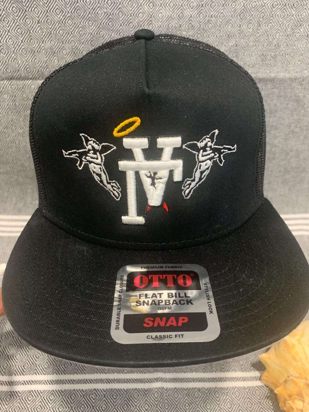 Upside Down LA Hat: Embroidered Angels Otto Flat Bill Snapback - Etsy