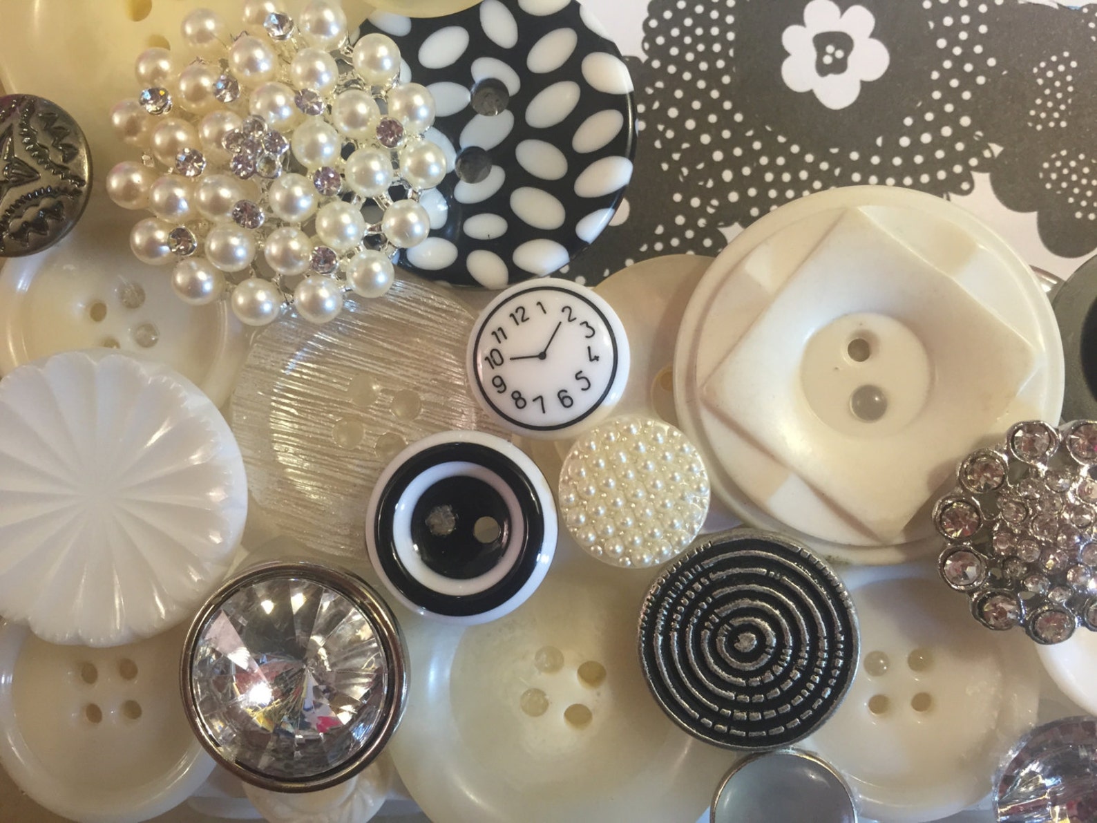 MOTHER Button Frame ~ Gift for Mom ~ Gift for Sister ~ Mothers Day ...