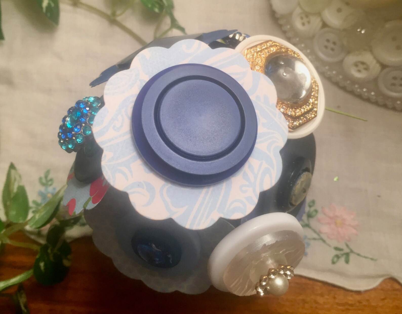 Button Flowers and Vase ~ Chinese Vase ~ Button Art ~ Retro Art ~ Gift ...
