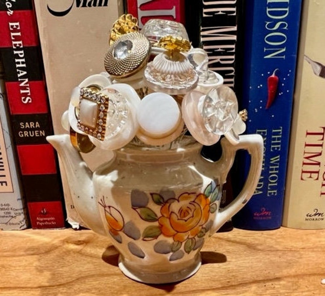 Button Flowers and Mini-teapot ~ Lustreware ~ Button Art ~ Retro Art ...