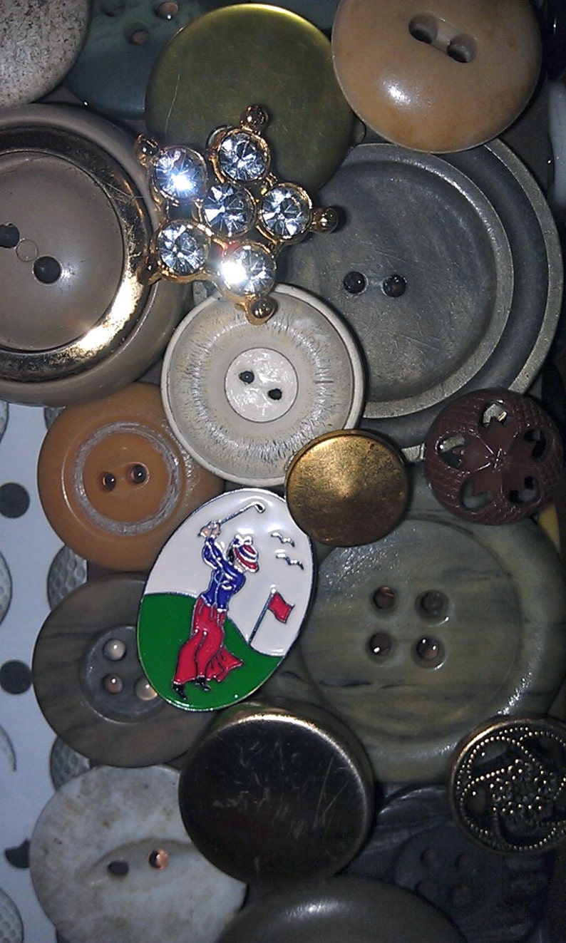 RESERVED CUSTOM ONLY Golf Button Frame Gift for Golfer - Etsy