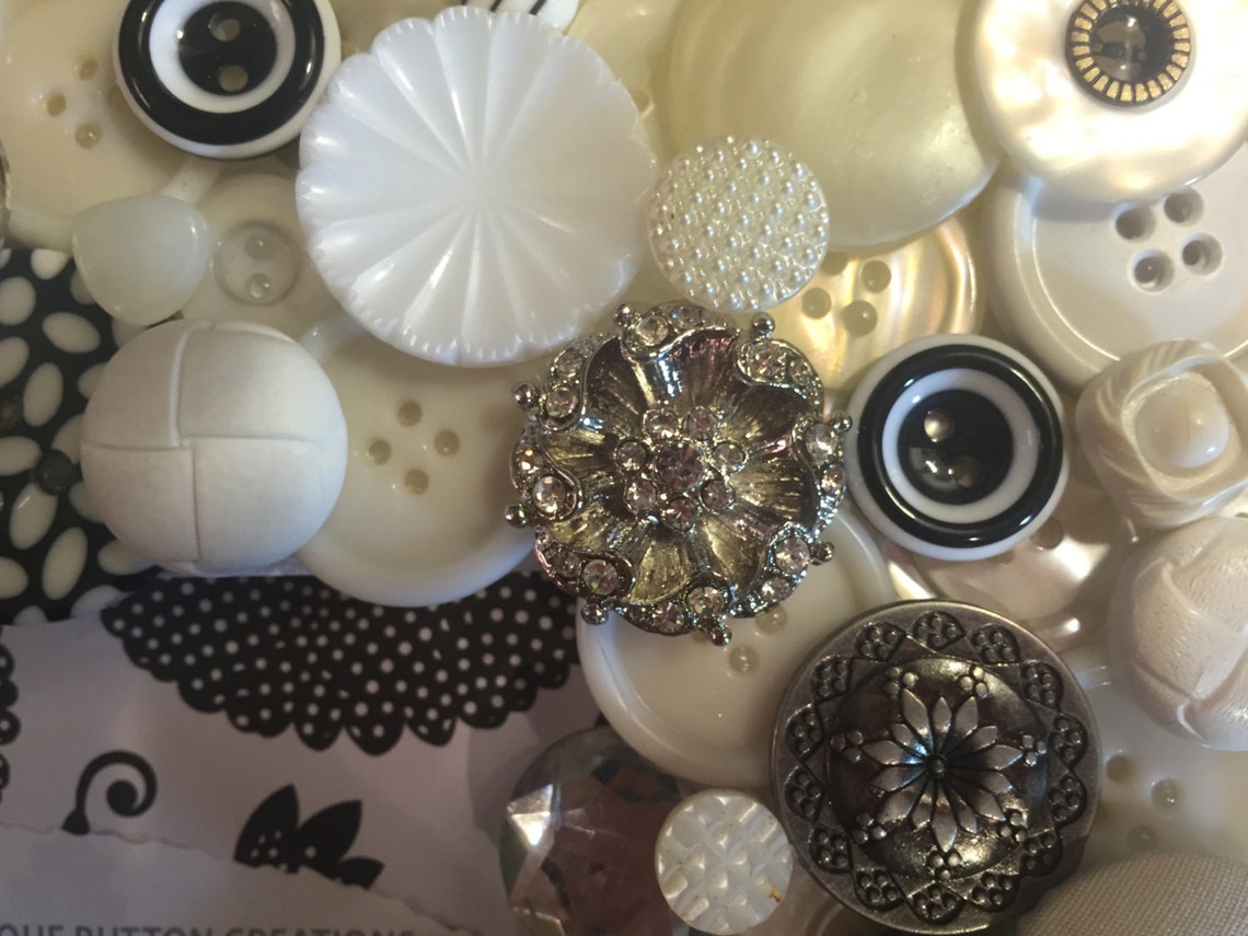 MOTHER Button Frame ~ Gift for Mom ~ Gift for Sister ~ Mothers Day ...