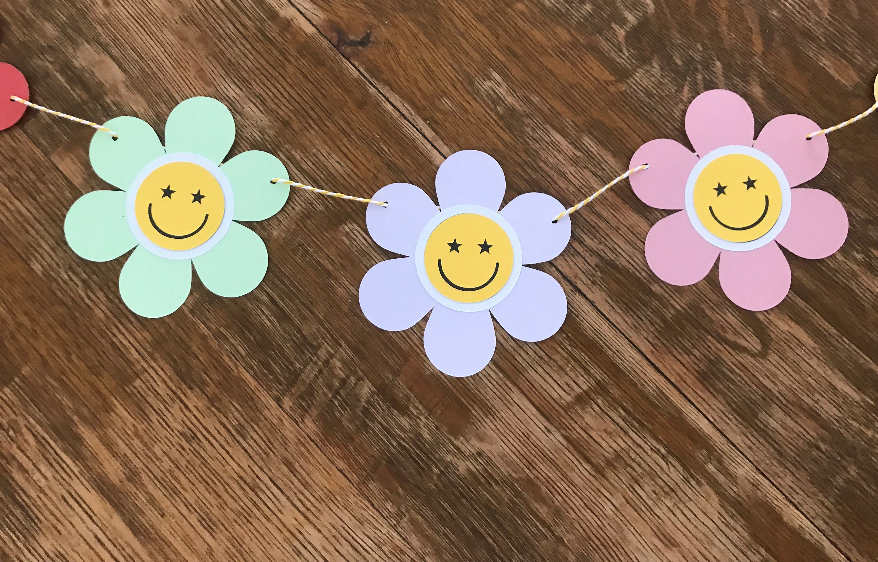 Smiley Face Happy Face Smiles Daisy Flower Spring Flower | Etsy