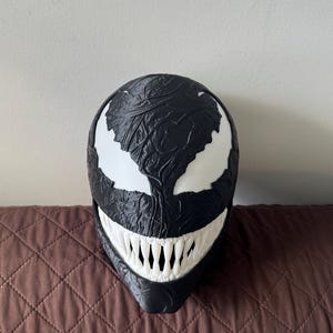 Venom Helmet Marvel Wearable - Etsy
