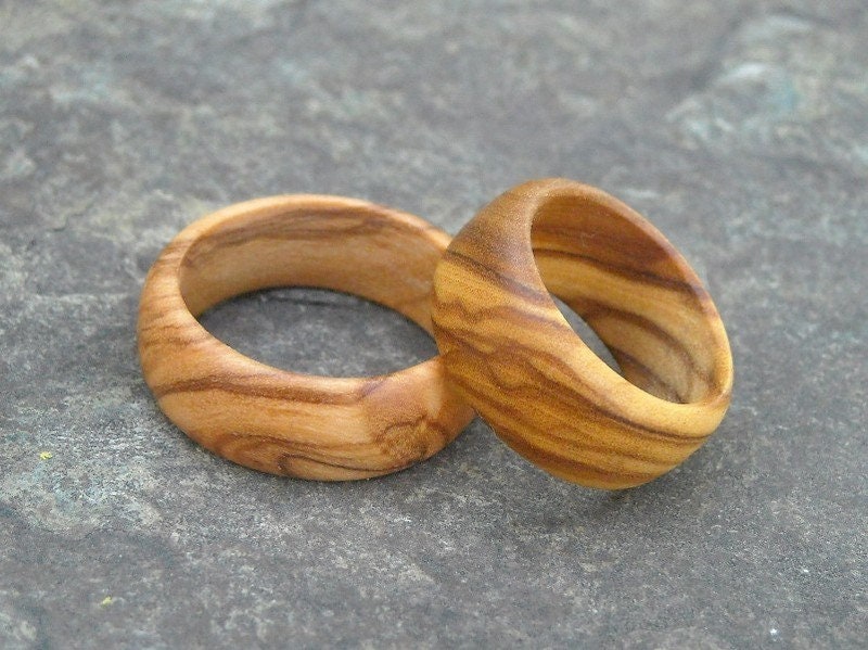 2 wedding rings olive wood wooden couple bands rings | Etsy