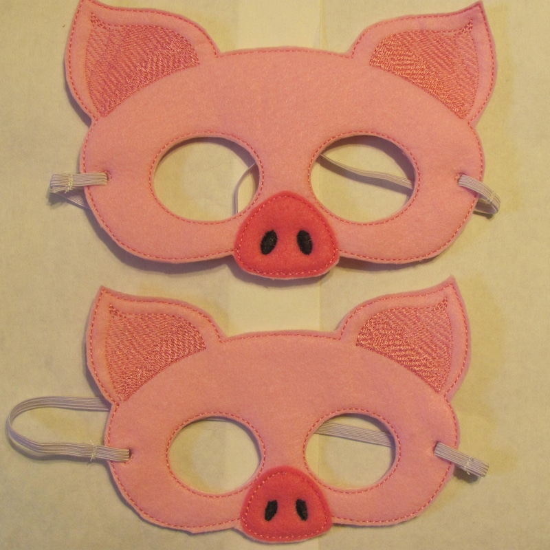 Props Pig - Etsy