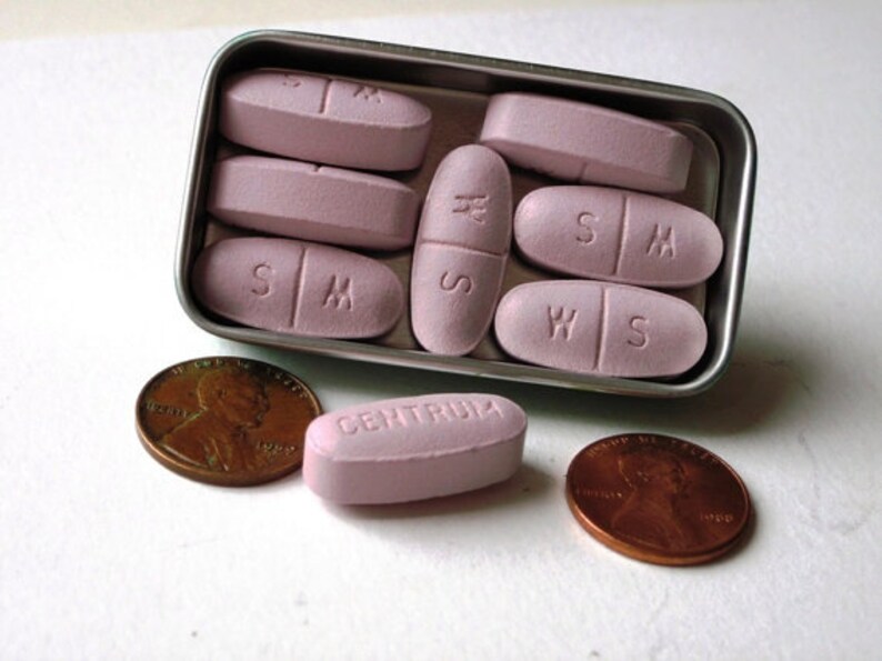 Metal Pill Box Exotic Bronze Tone Petal Pattern Beautiful Purse ...