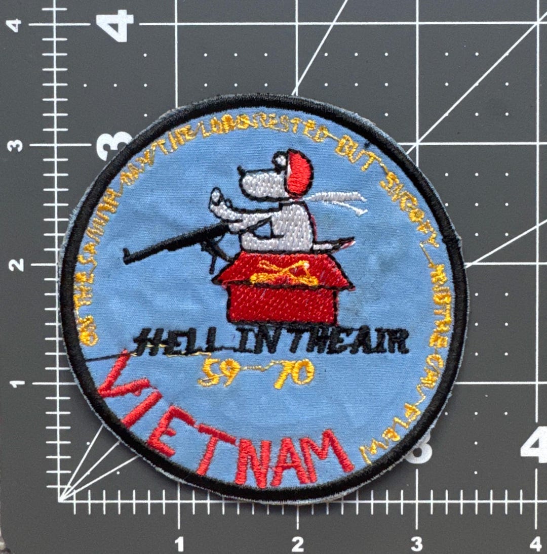 Snoopy Patch - He’ll in the Air - Air Cavalry Door Gunner - Vietnam War ...