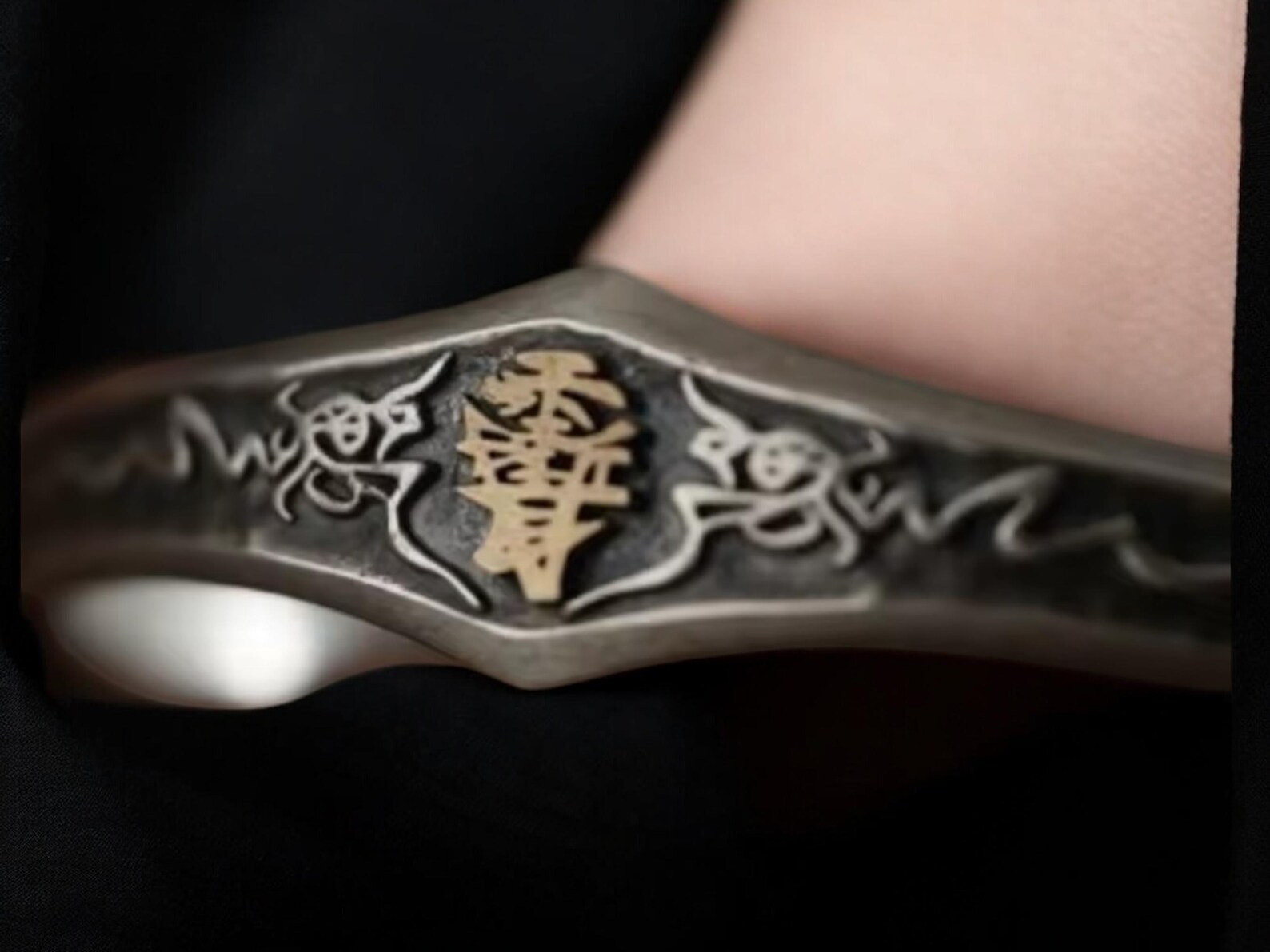 Male Bracelet With Crape Myrtle Mountain Immortal Pattern | Handcrafted ...