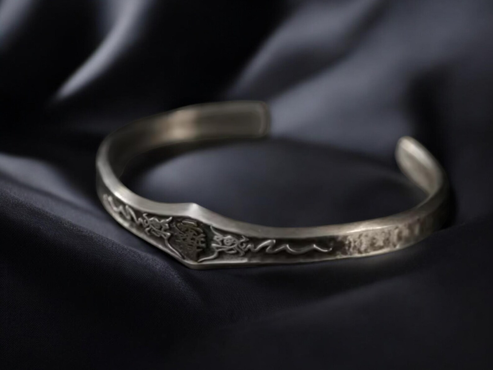 Male Bracelet With Crape Myrtle Mountain Immortal Pattern | Handcrafted ...