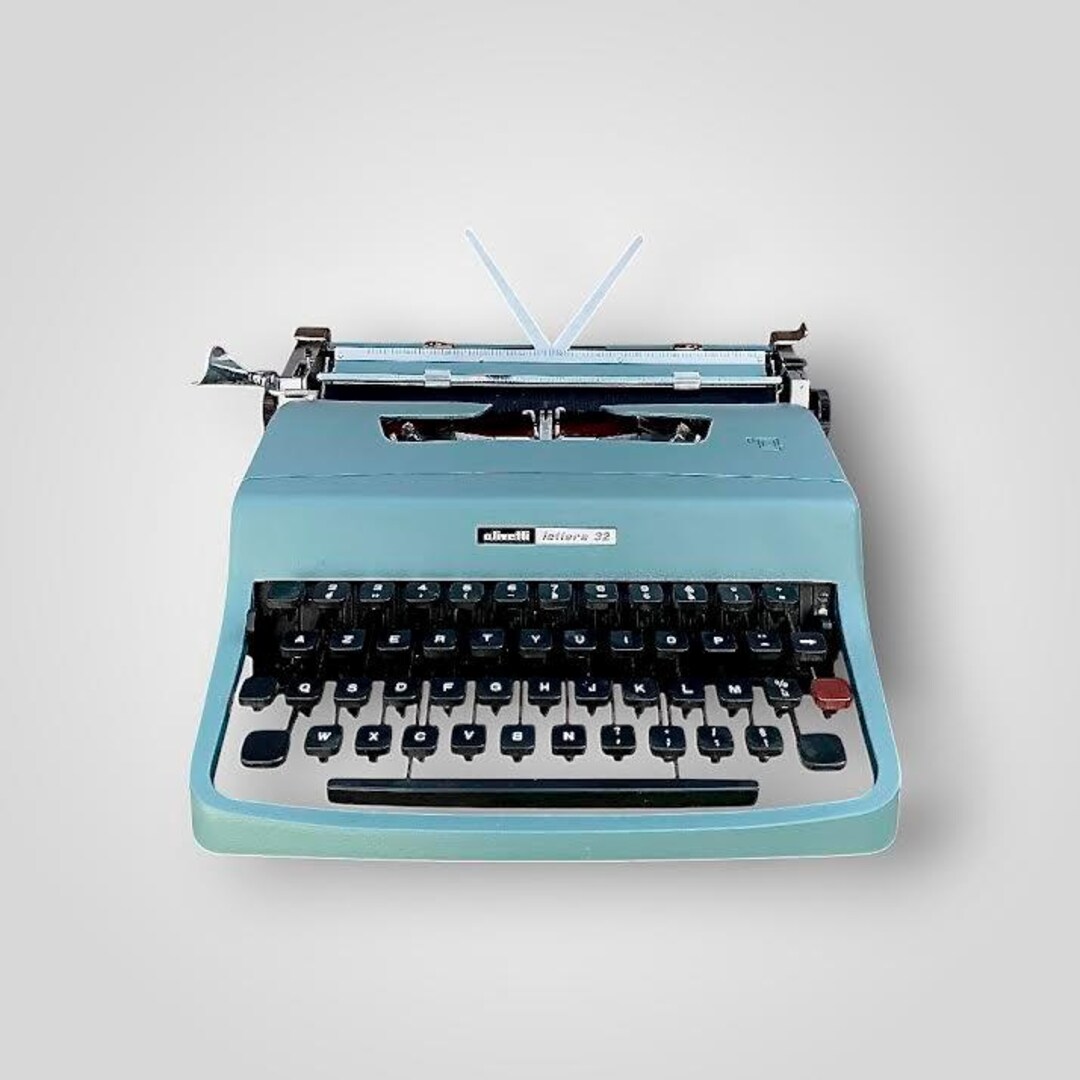 Olivetti Lettera 32 Typewriter – 1967 – Marcello Nizzoli Design ...