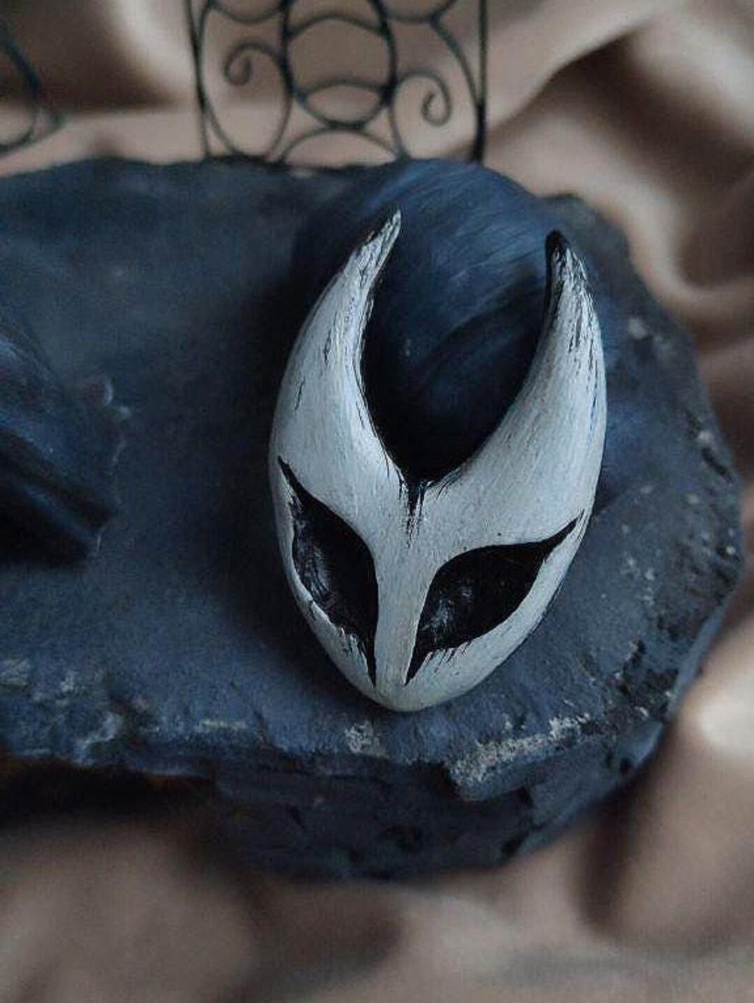 Hollow Knight Masks Pins - Etsy
