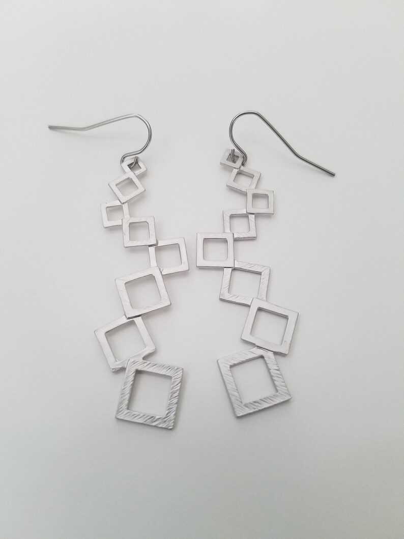Gold or Silver Modern Linked Squares Earrings - Etsy