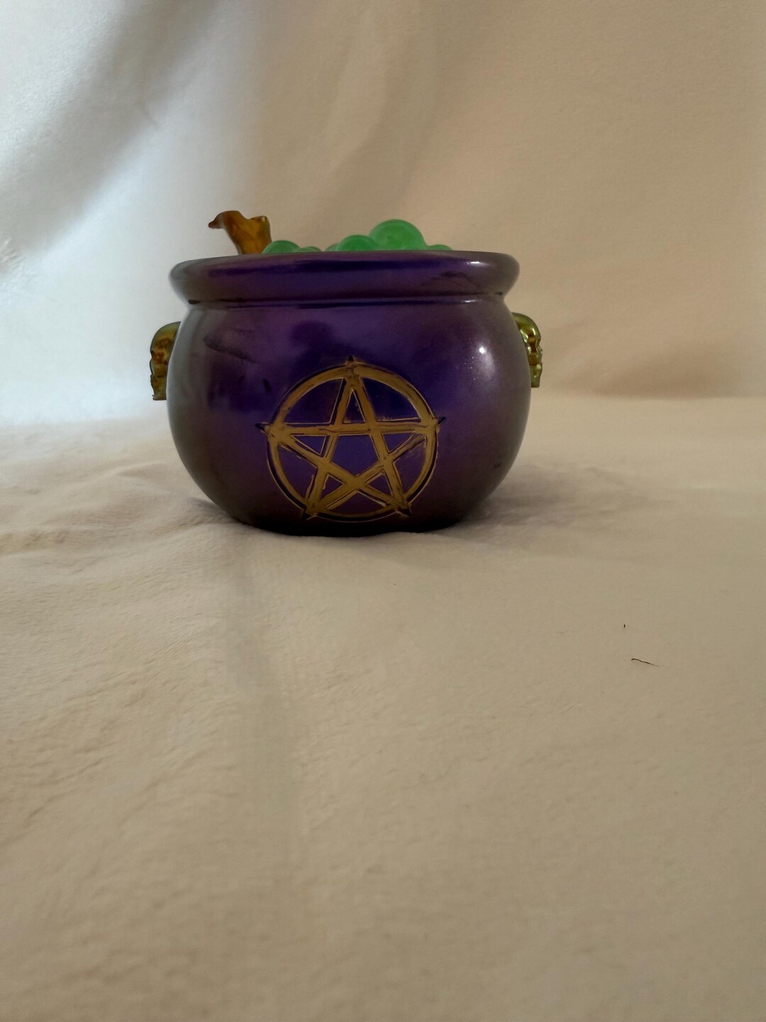 Cauldron Container With Glow in the Dark “bubbling” Top - Etsy