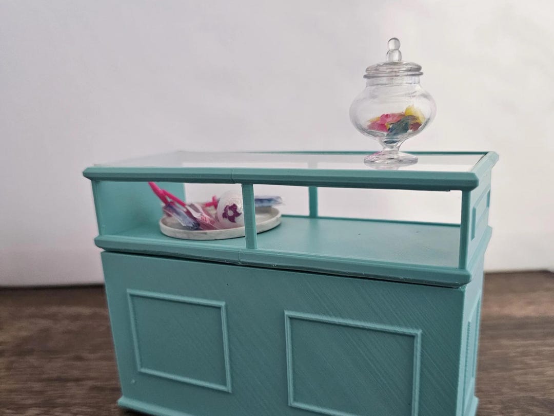 Miniverse Display Case - Sweet Shop Miniverse 1:6 Scale Display Piece W ...