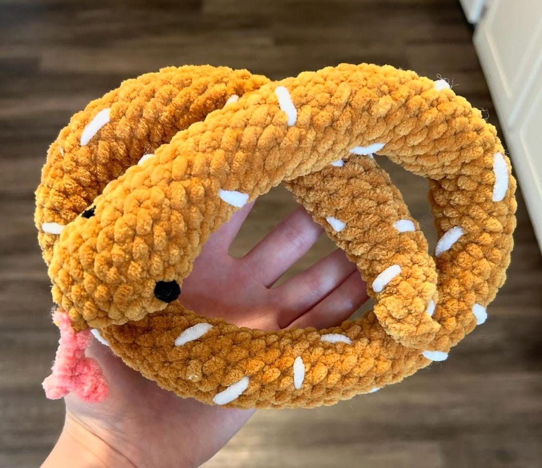 Crochet Pretzel Snake Plush Stuffed Animal Amigurumi - Etsy