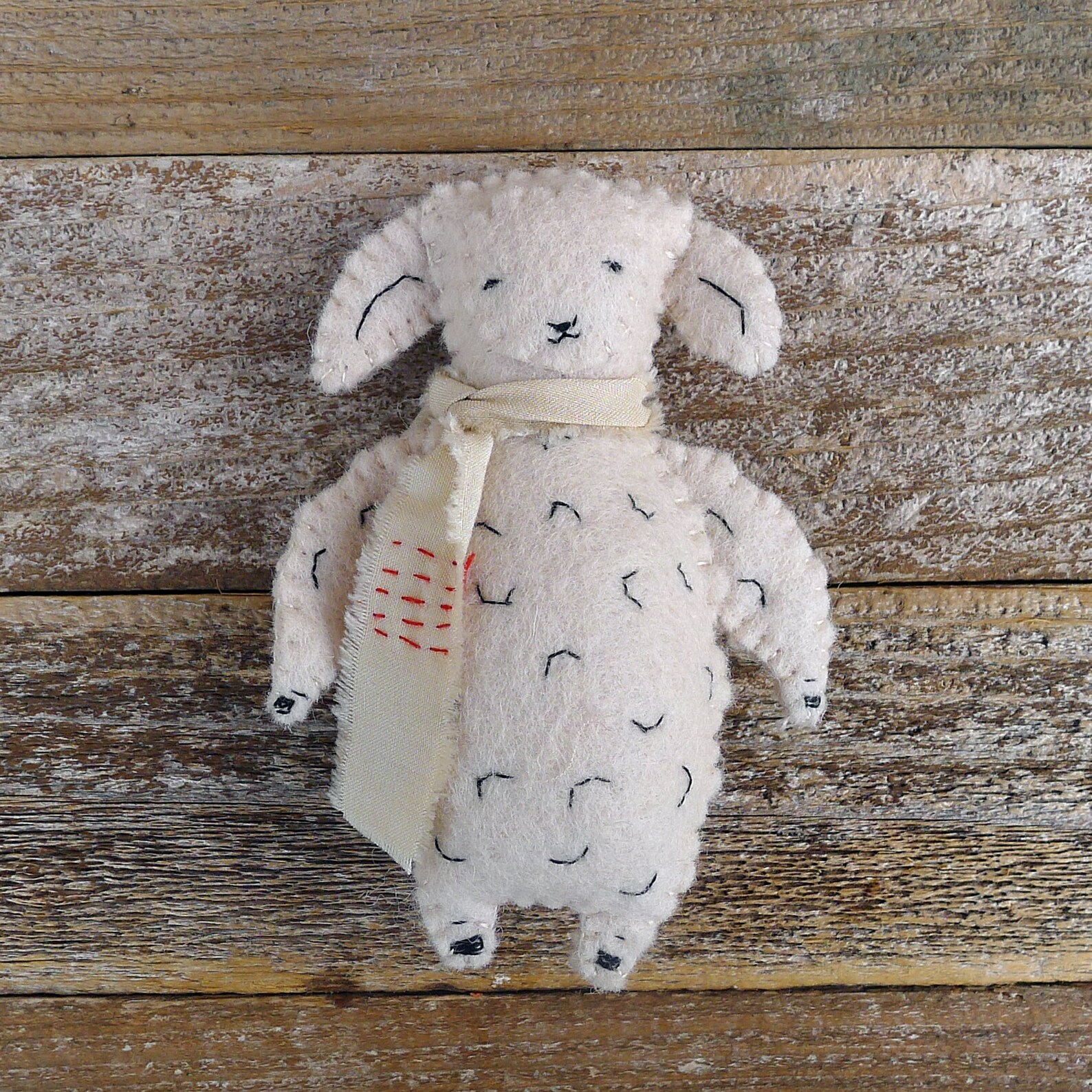 DIY Kit: Little Sheep Pocket Pal by Kata Golda - Etsy