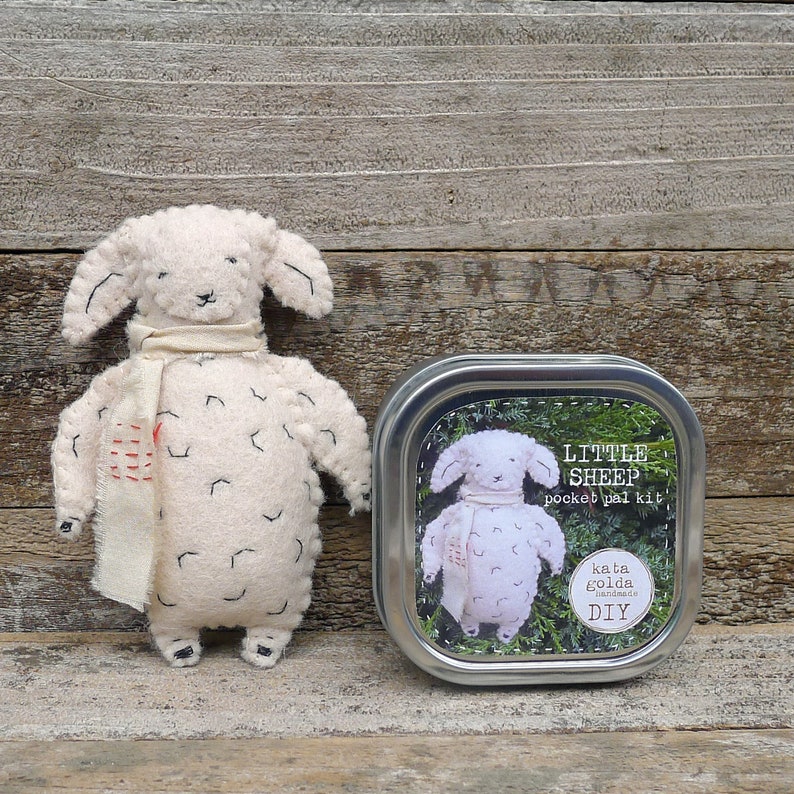 DIY Kit: Little Sheep Pocket Pal by Kata Golda - Etsy