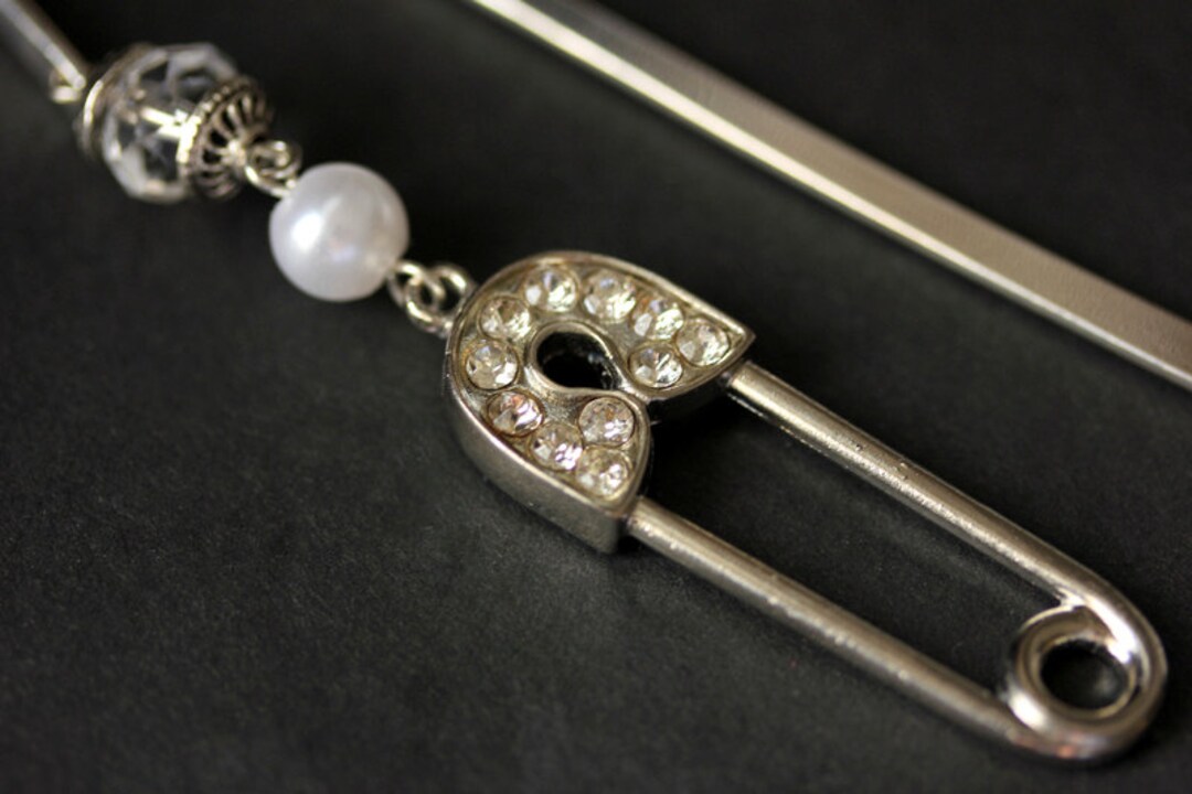 Beaded Bookmark. Diaper Pin Bookmark in Pink, Blue or White. New Baby ...