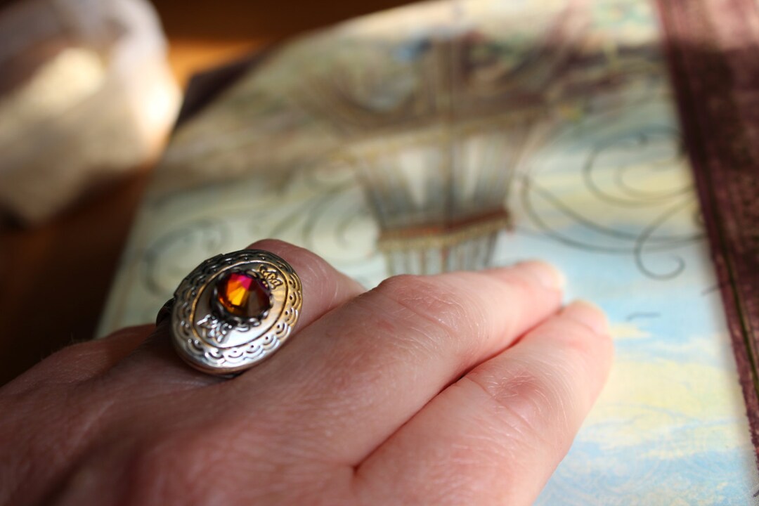 Secret Locket Ring, USA Creator, RPG, Gifts for Her, Weddings, Fantasy ...
