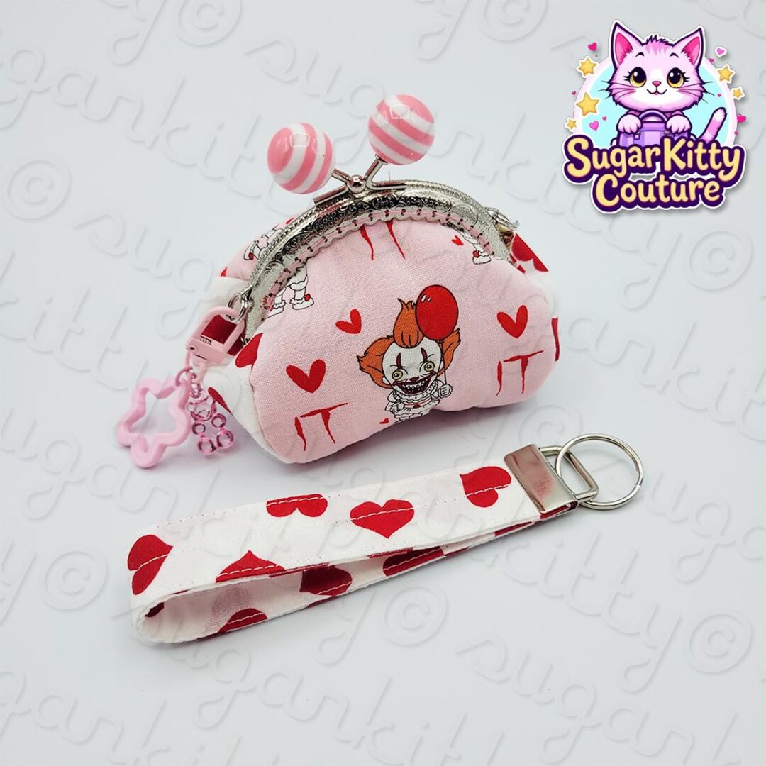Pennywise Kiss Clasp Coin Purse With Key Chain - Etsy