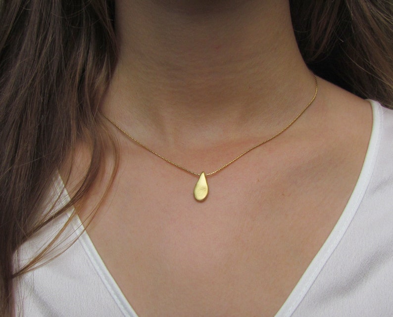 Gold Droplet Necklace Dainty Gold Teardrop Pendant Necklace - Etsy