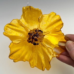 Handmade Fused Glass Hanging Vibrant Flower: A Delicate and Eye-catching Accent Piece Inspired ...