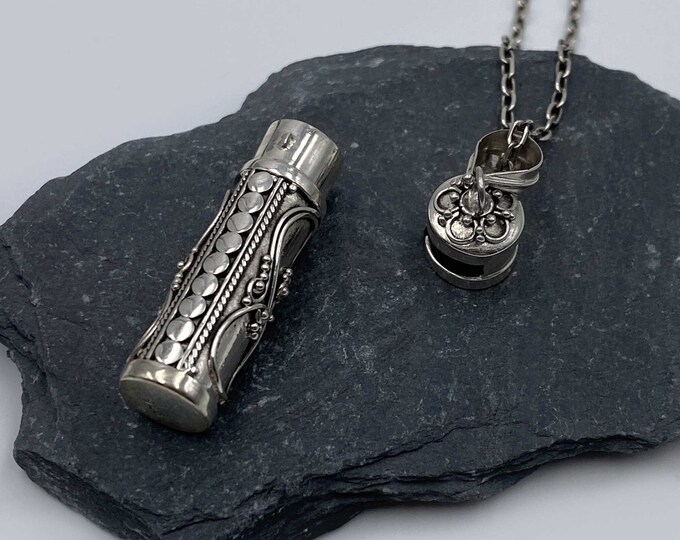 Pill Box Necklace, Silver Prayer Box Necklaces for Women's Gifts ...