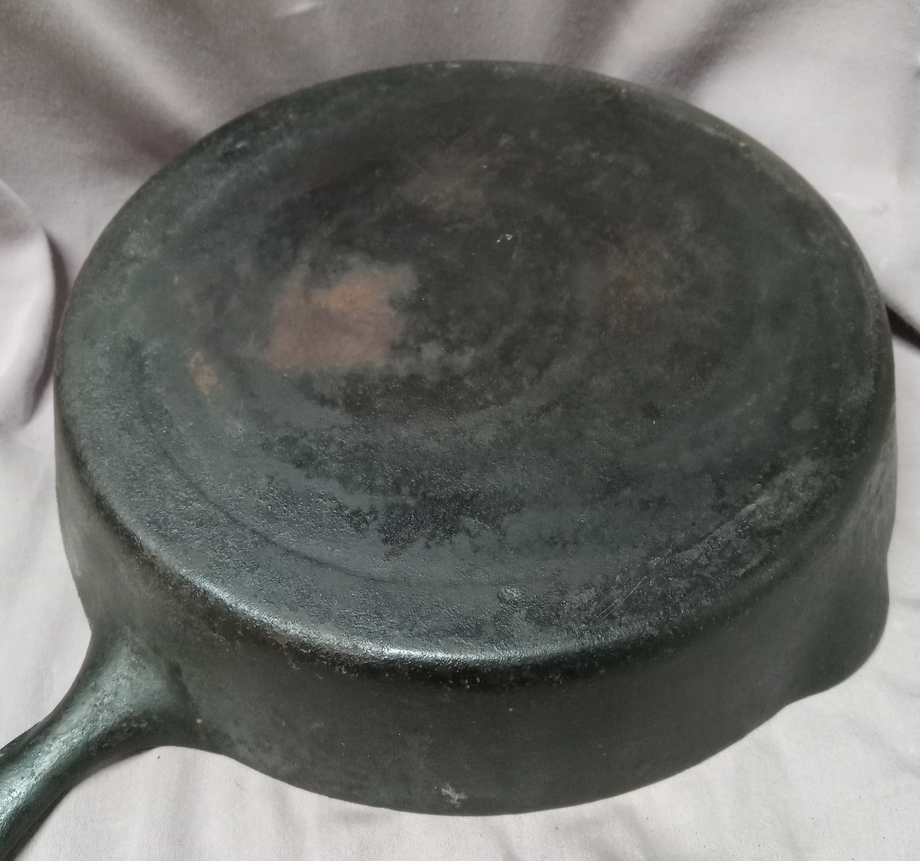 Vintage 1900's 8 Cast Iron Large Skillet 10.5 Unmarked Dual Pour Spout ...