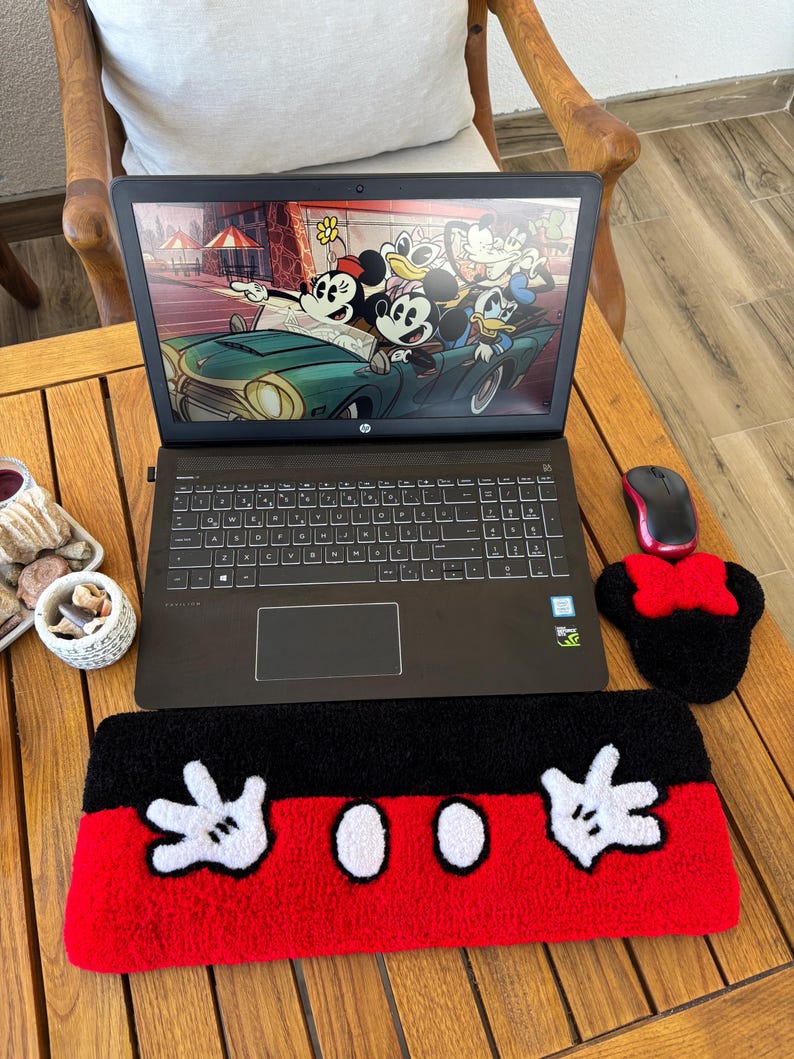 Tufting Rug,tufted Rug,rug,custom Rug,handmade,yarn,micky Mouse, Minnie ...