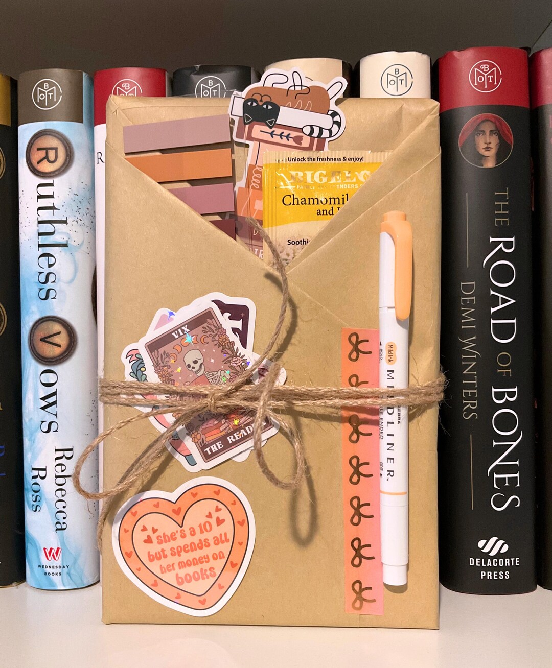Blind Date With a Book | Gift for Book Lover | Surprise Me Book | Gift ...