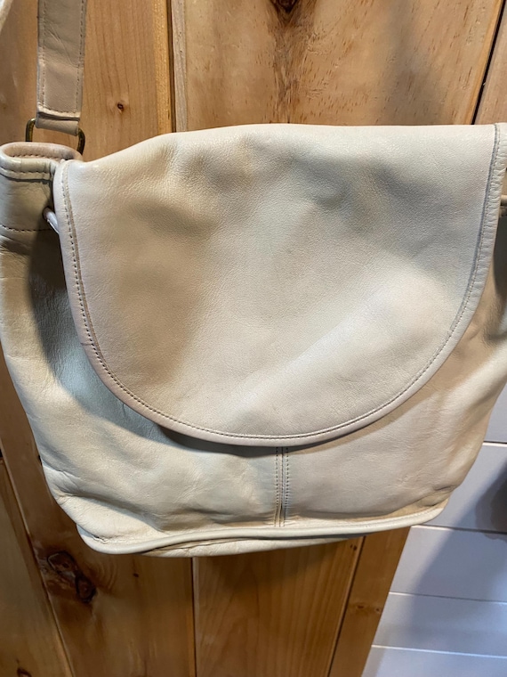 rare creamy bone colored coach leather vintage bucke… - Gem