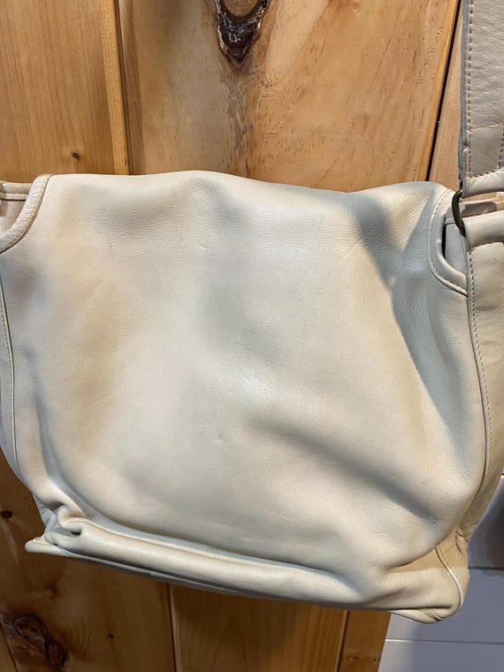rare creamy bone colored coach leather vintage bucke… - Gem