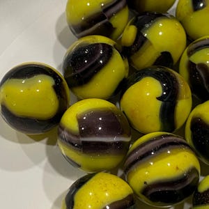 Vintage King Bumblebee Glass Marble Lot of 19 - Etsy