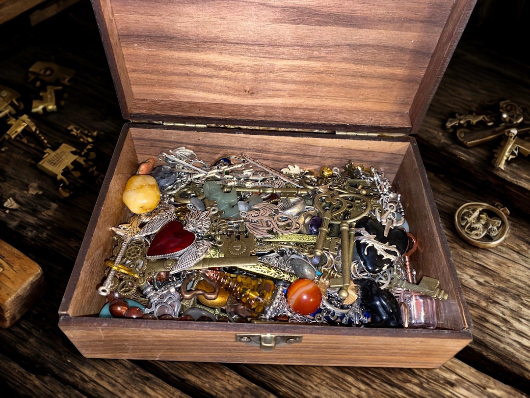 Mystery, Witchy Skeleton Keys, Clocks, Moons,pentagrams, Crystals ...