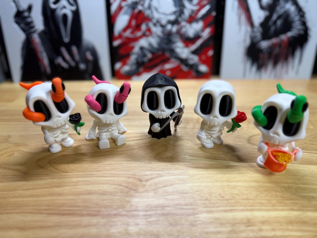 3D Printed Flexi Skull Reaper: Articulated Halloween Skeleton Figurine ...
