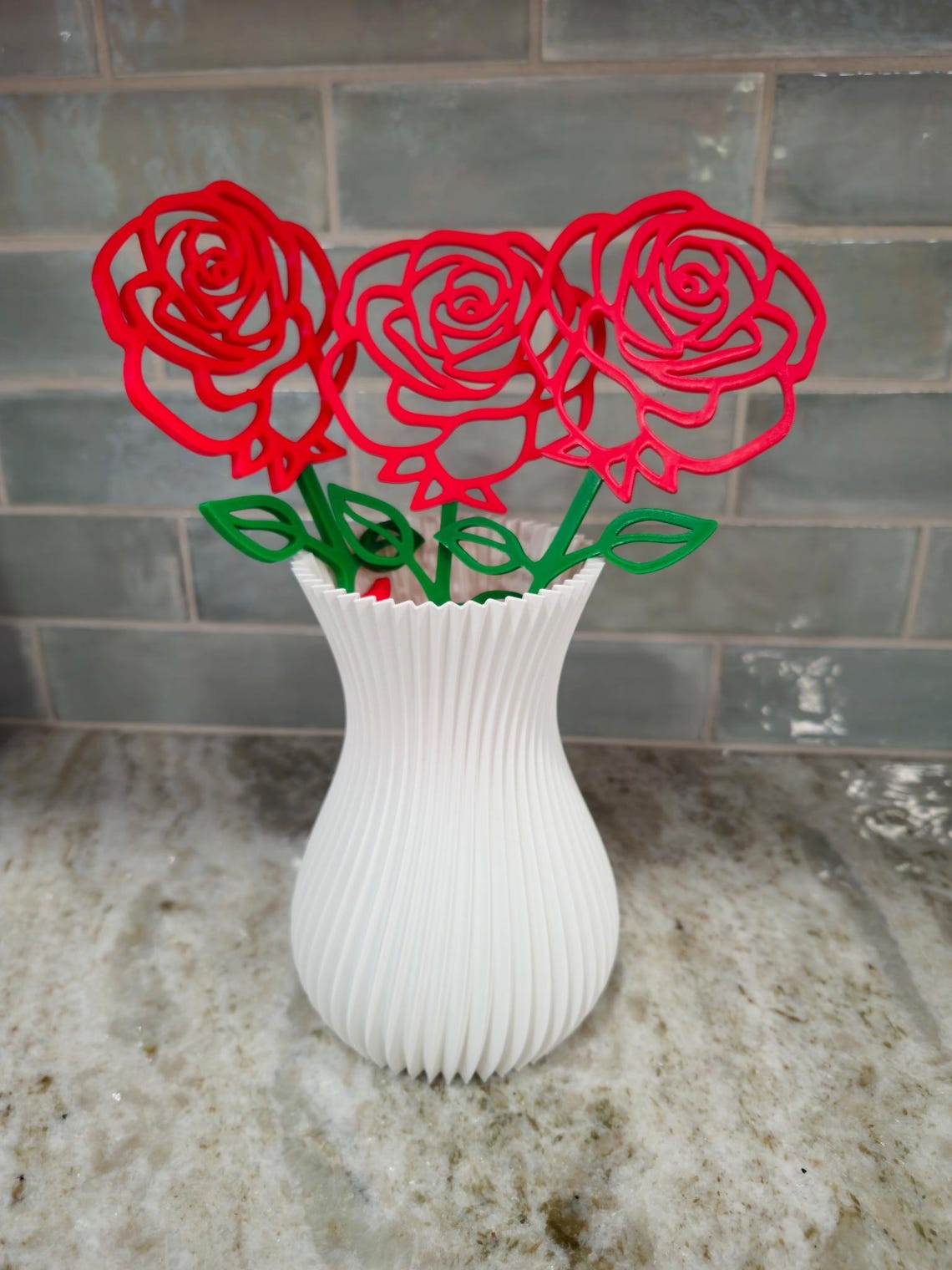 Elegant Ribbed Vase - 3D Printed, Modern Home Decor for Dry Flowers - Etsy
