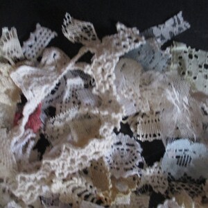 FREE SHIPPING Small Scraps of Lace / DIY Clusters / Scrapbook Ephemera ...